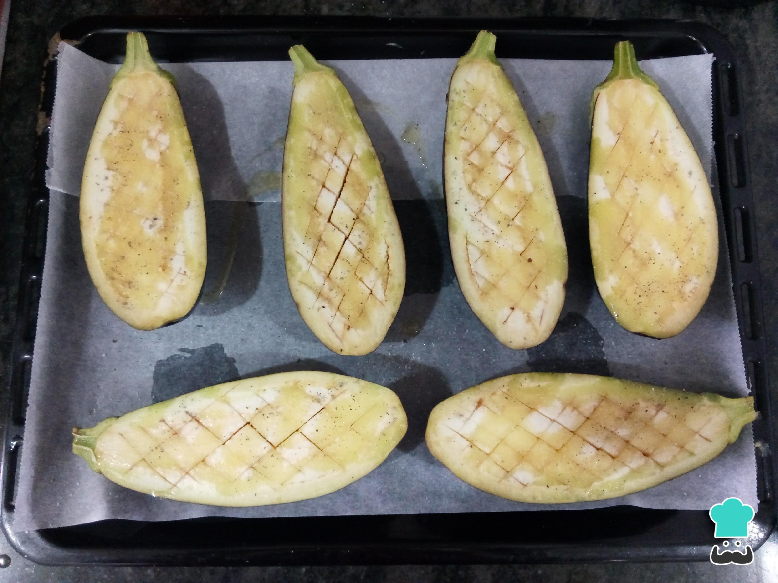 Berenjenas rellenas de verduras al horno Fácil