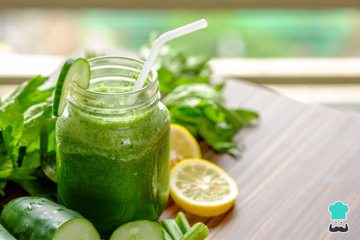 Jugo de apio y pepino - Receta FÁCIL