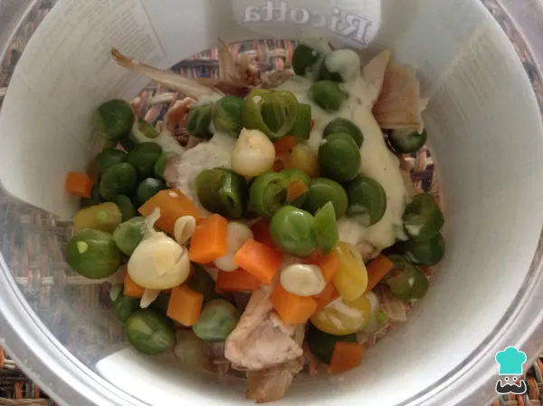 causa de pollo con verduras