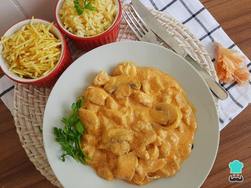 Strogonoff de pollo sencillo - Receta RÁPIDA Strogonoff de pollo sencillo - Receta RÁPIDA