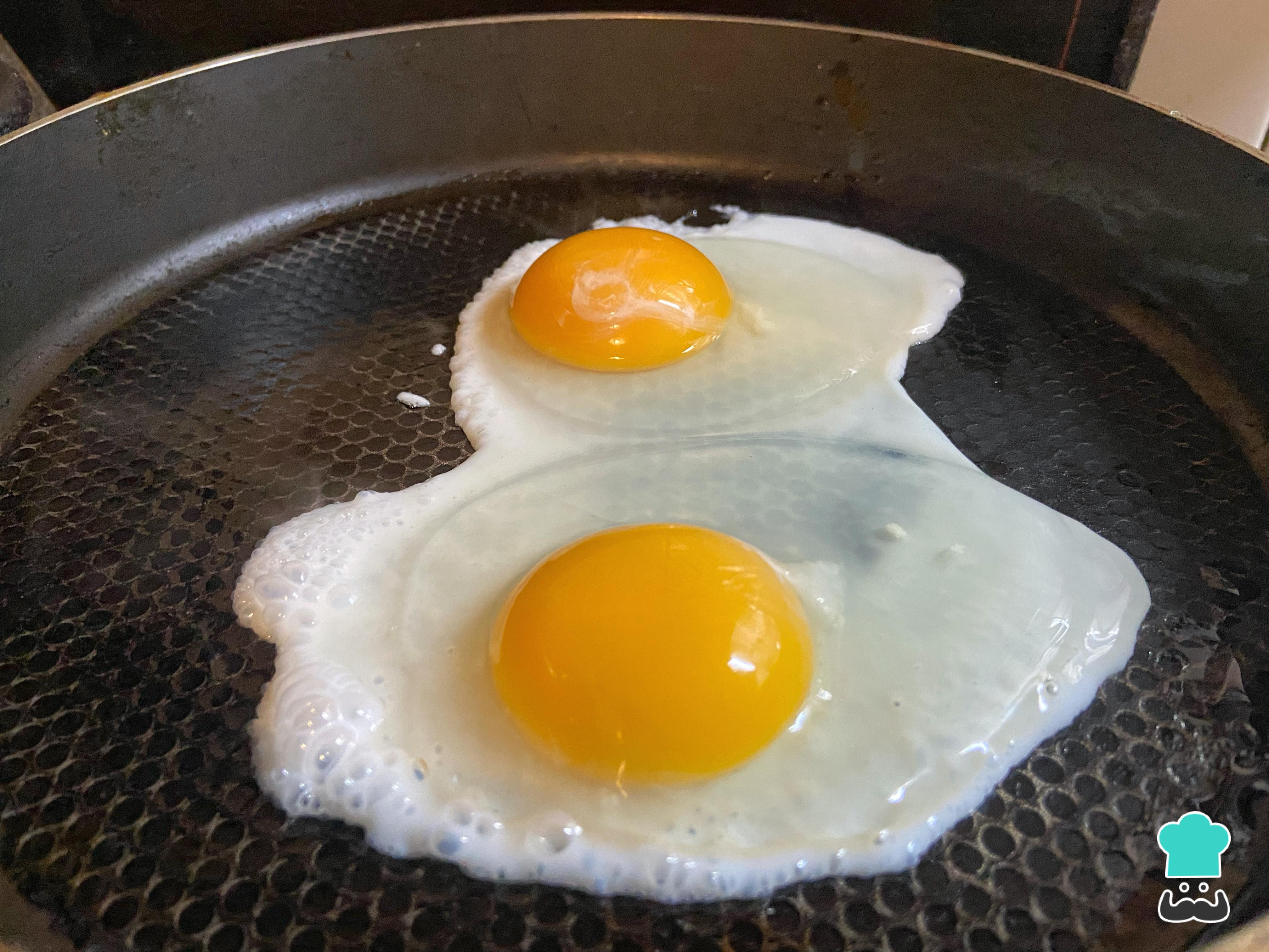 Milanesa con papas fritas a caballo - Receta FÁCIL y RÁPIDA