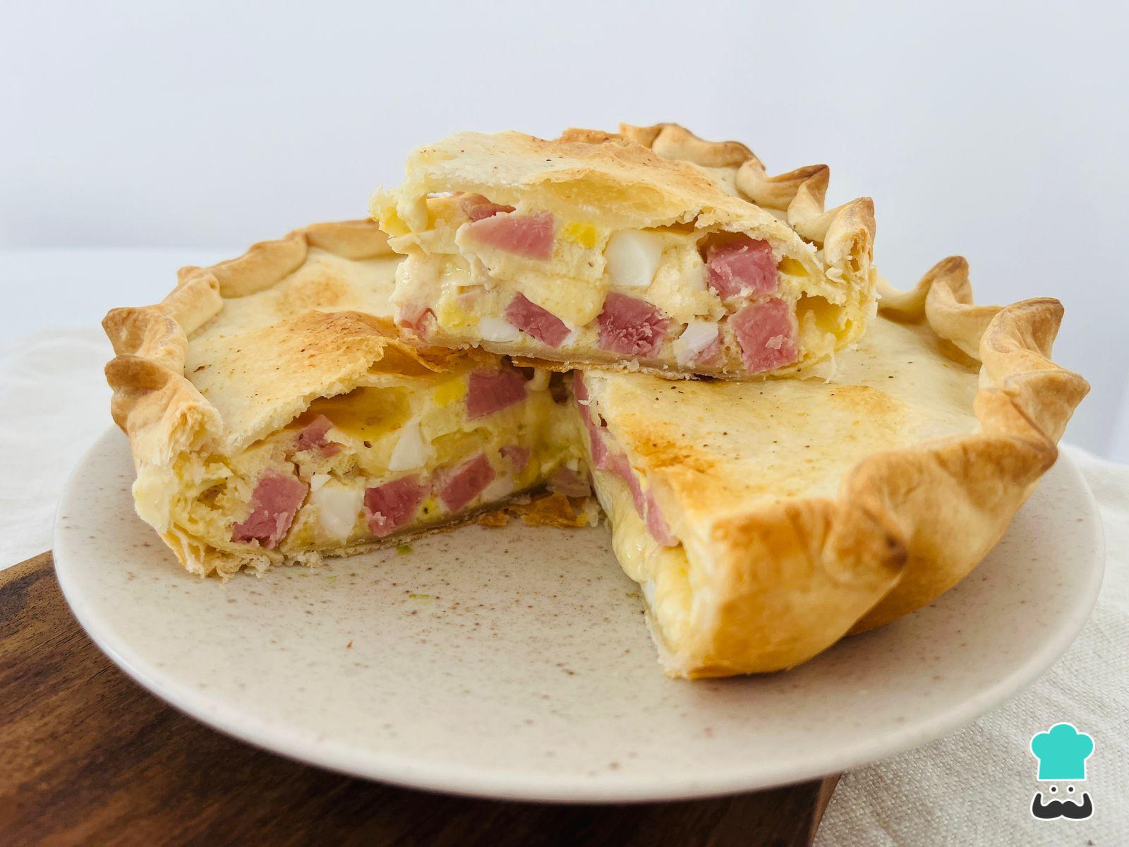 Tarta de jamón, queso y huevo duro - Receta FÁCIL