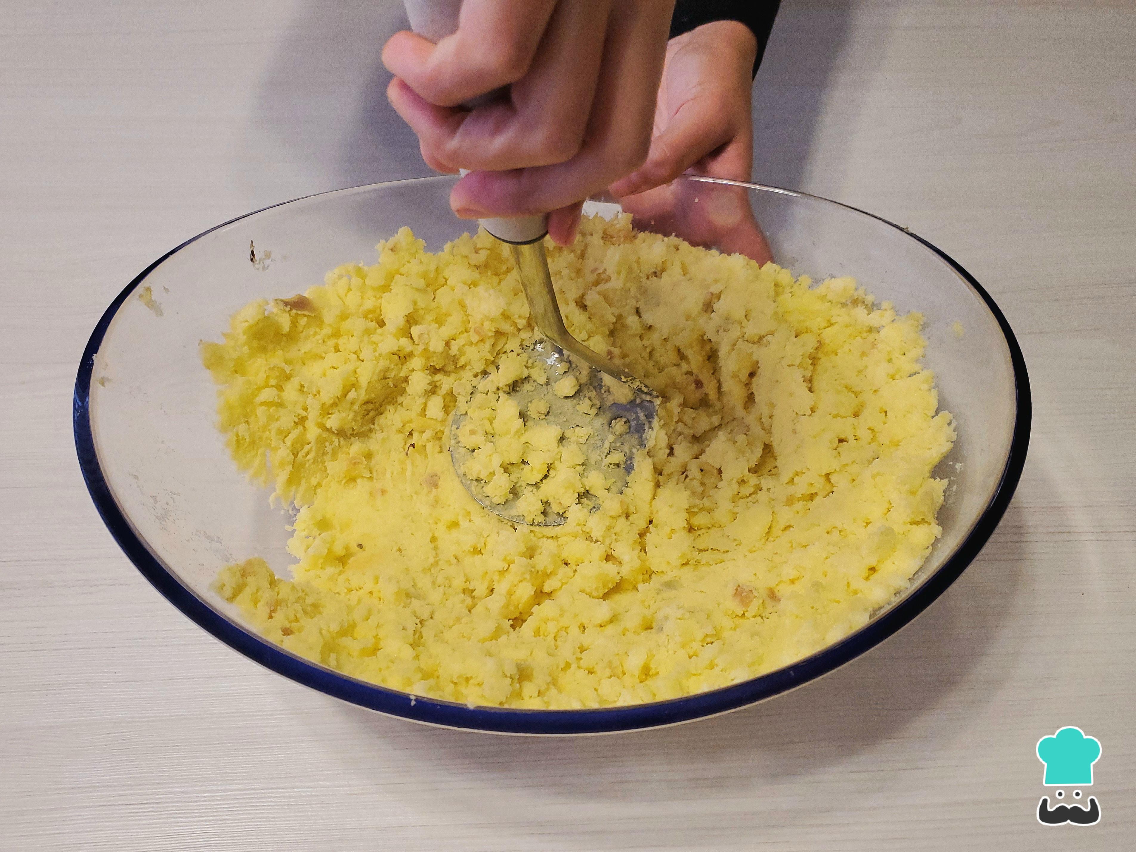 Causa rellena con pollo - Receta PERUANA