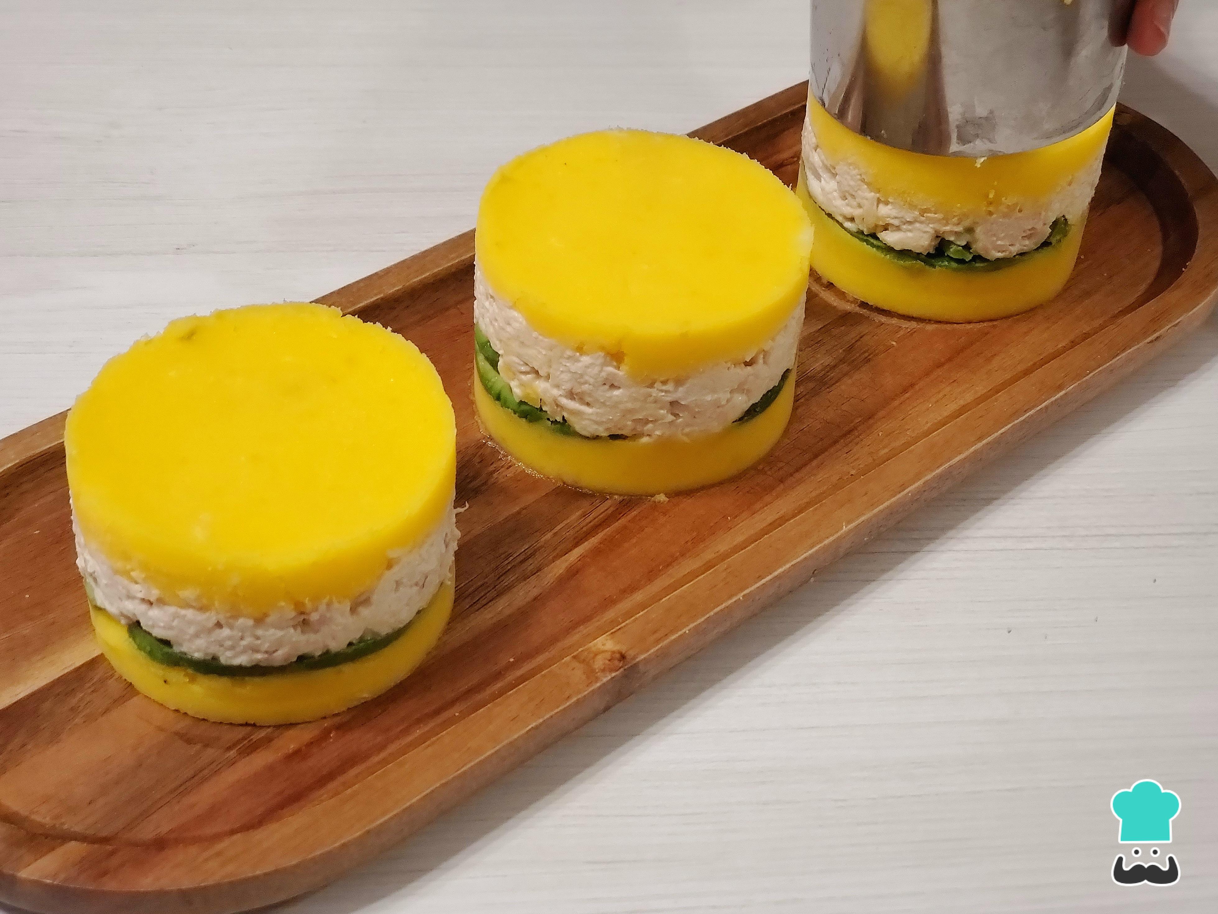Causa rellena con pollo - Receta PERUANA