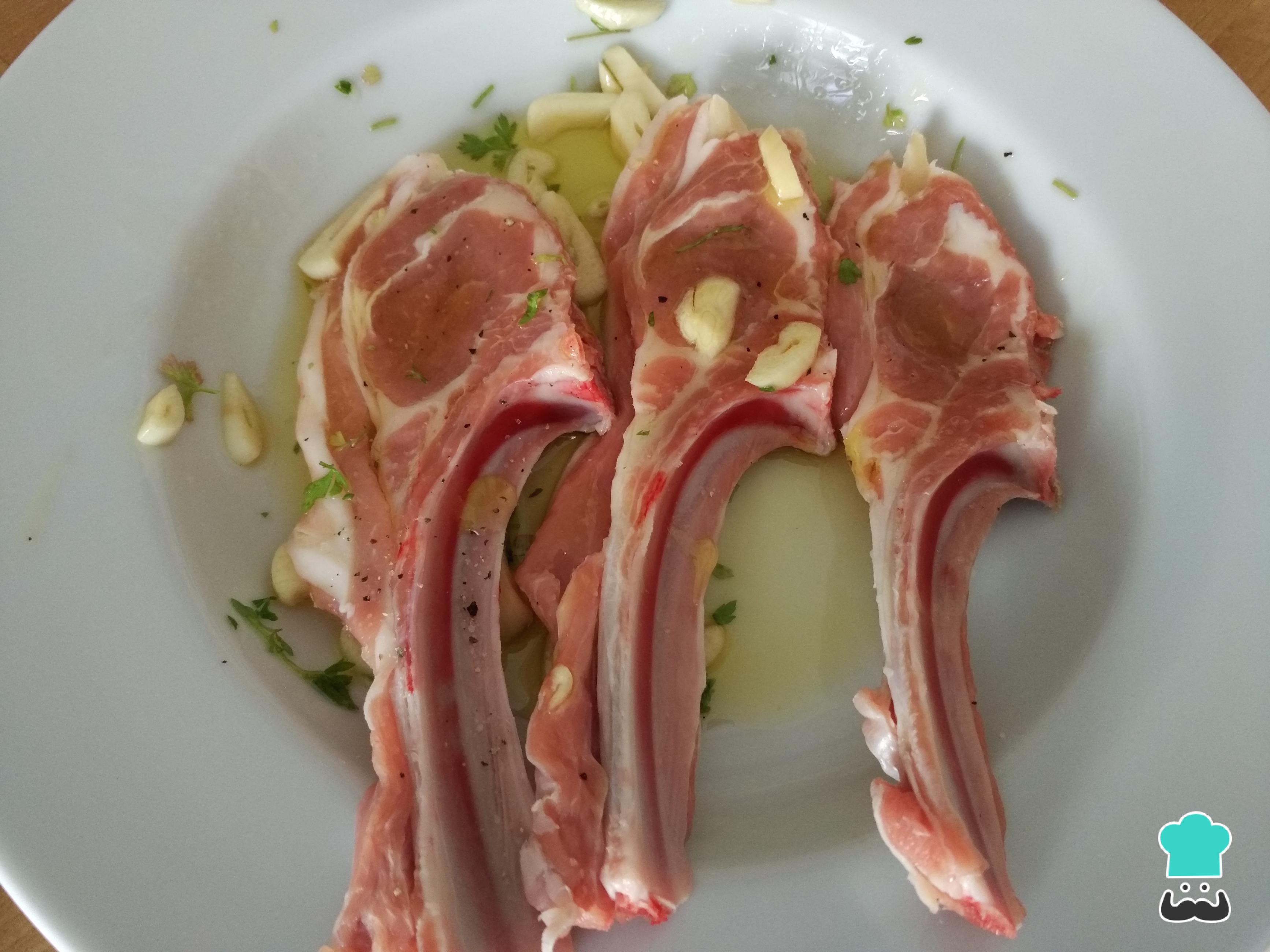 Chuletas de cordero rebozadas